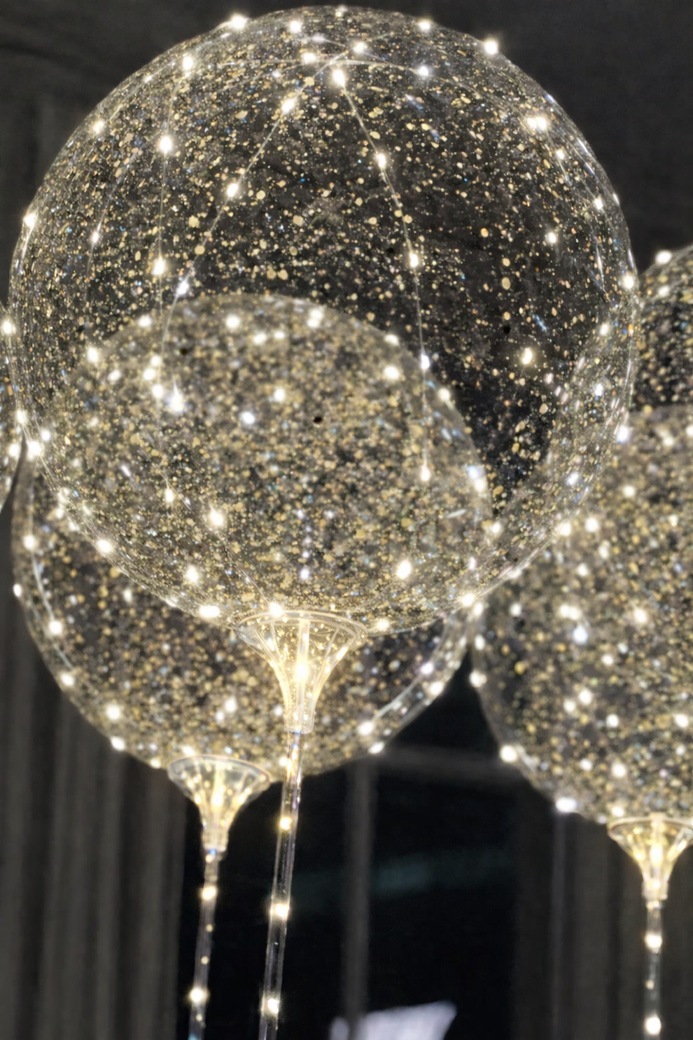 Sparkling Gold Flaked Light Up Balloons Set / Luxury Standing LED Ball ...